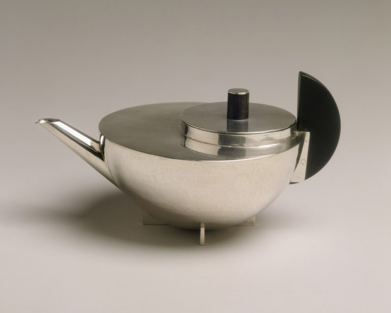 Art Déco: The History of a Style Through 7 Iconic Objects | Scala Archives